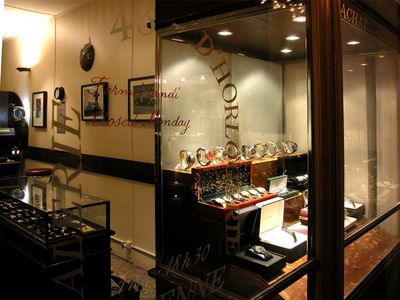 Vintage watch shops in London